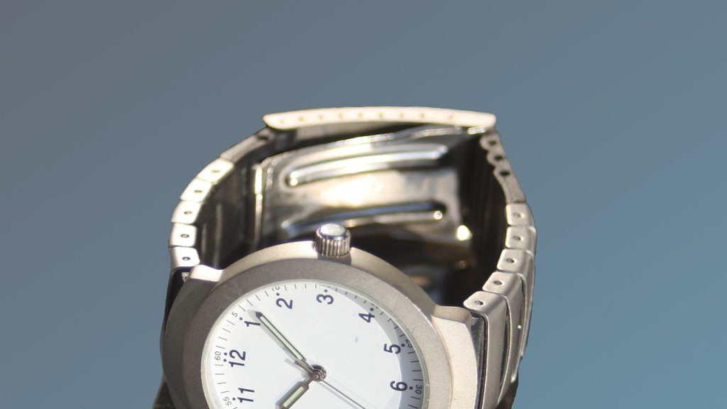 腕時計の付け方次第でおしゃれ度アップ！おすすめ方法紹介 - WATCH＆POCKET WATCH-LABO